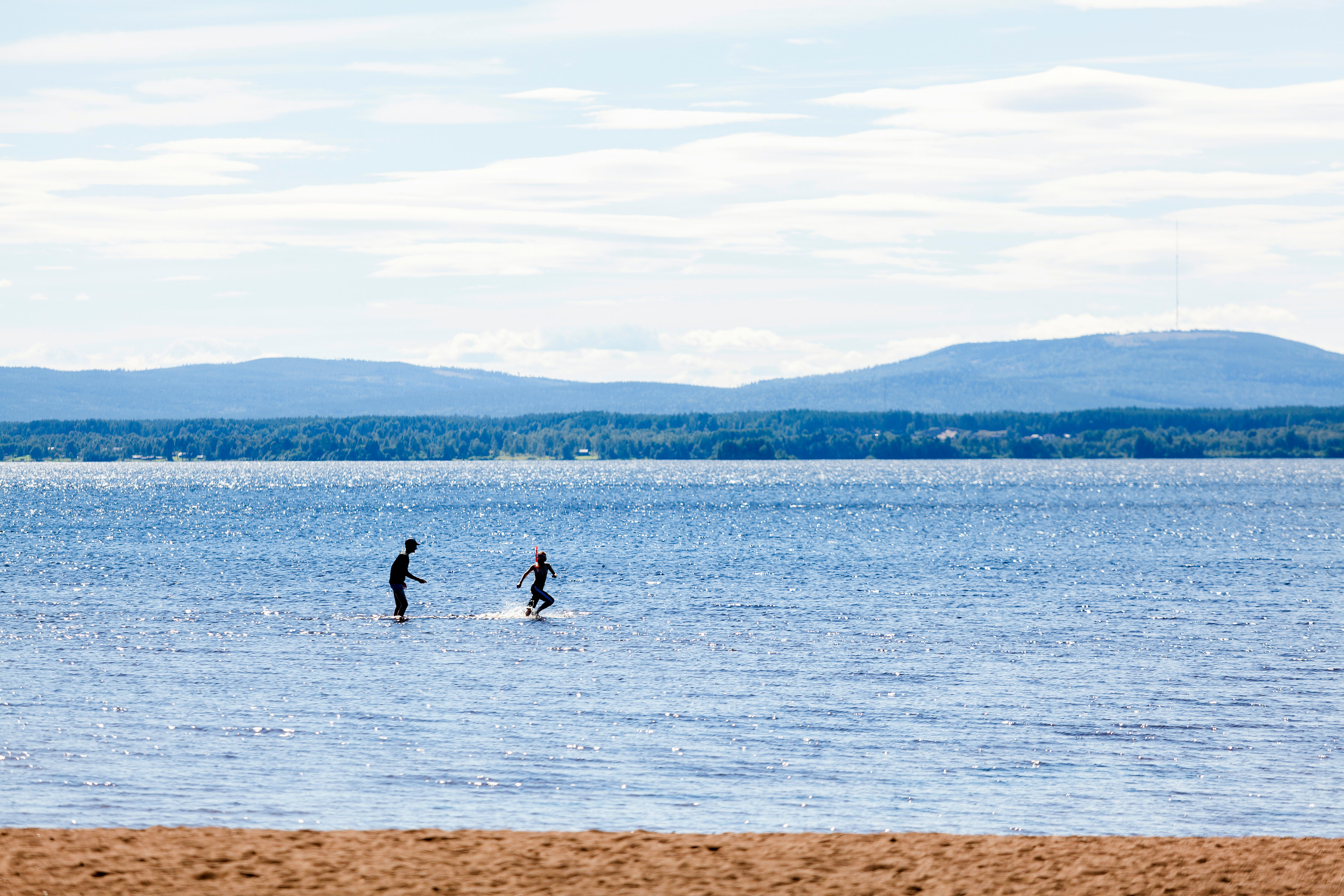 Härligt sommarhäng på Orsa Camping | Visit Dalarna